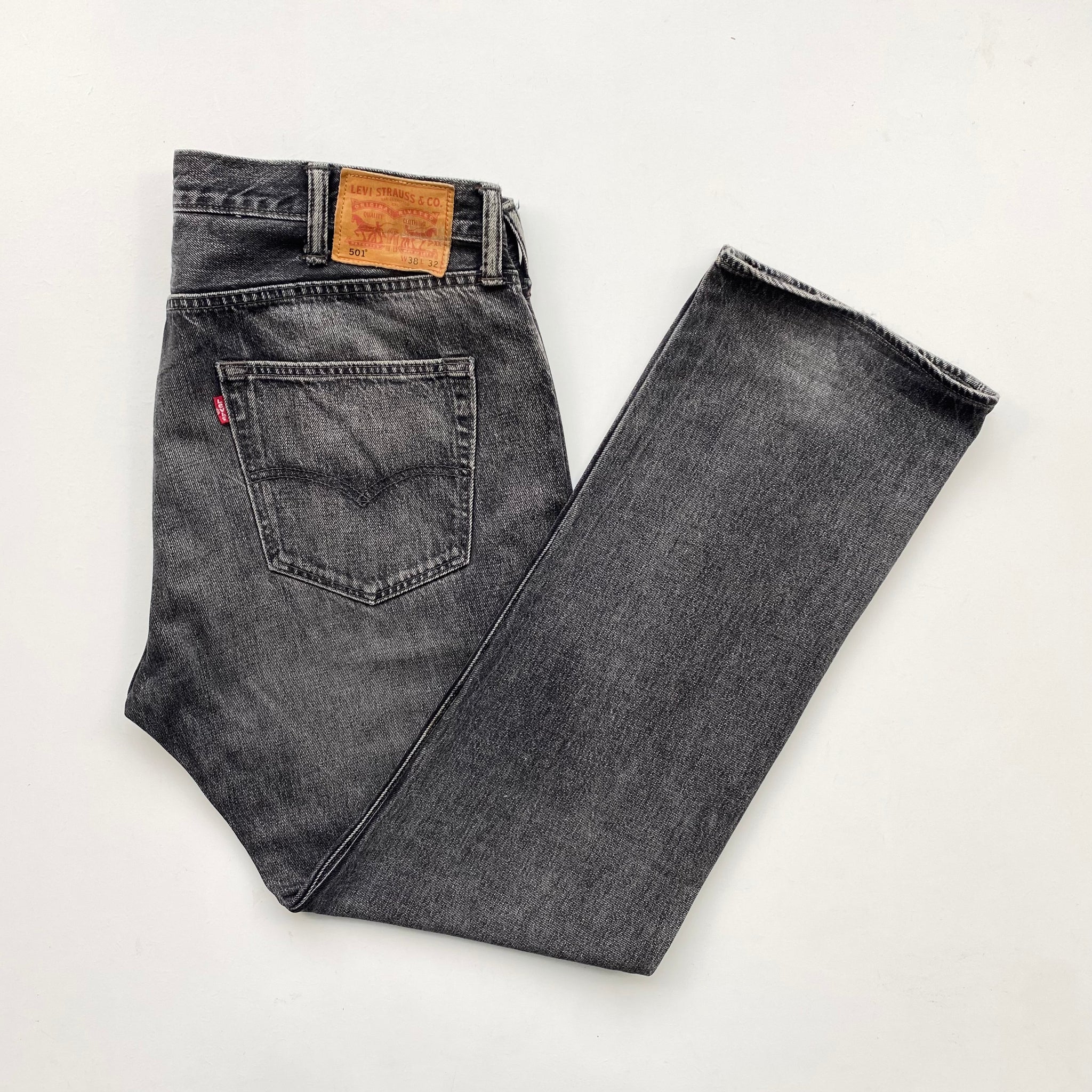 Levi s 501 W38 L32 Red Cactus Vintage