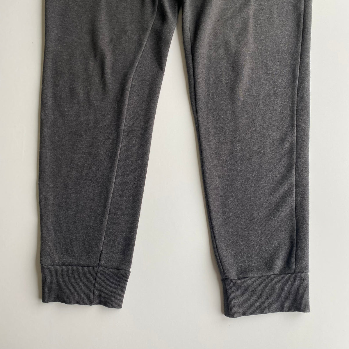 Puma joggers (M) – Red Cactus Vintage