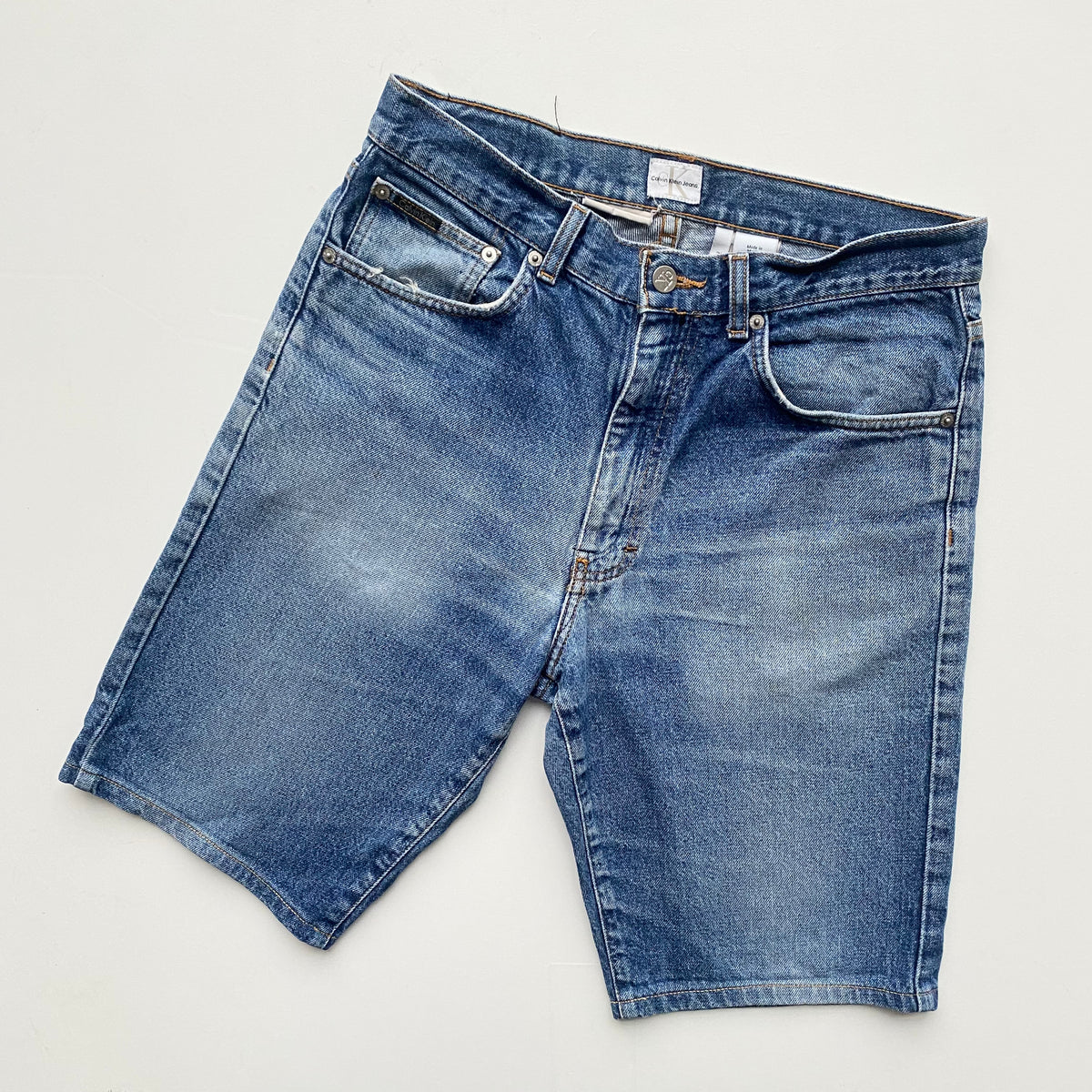 90s Calvin Klein Denim Shorts W32 – Red Cactus Vintage